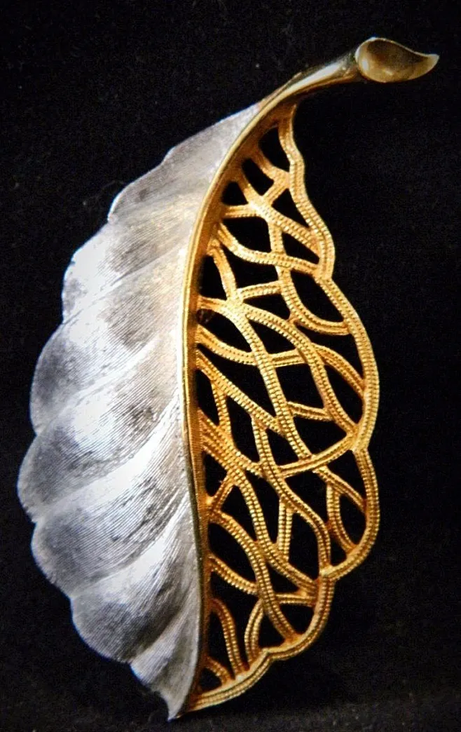 Vintage Autumn Leaf Pin Brooch Signed J.J. Retro Costume Jewelry | eBay : Vintage Autumn Leaf ...