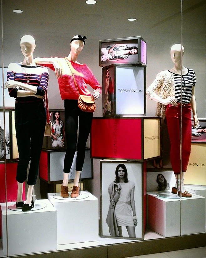 Topshop display-花瓣网