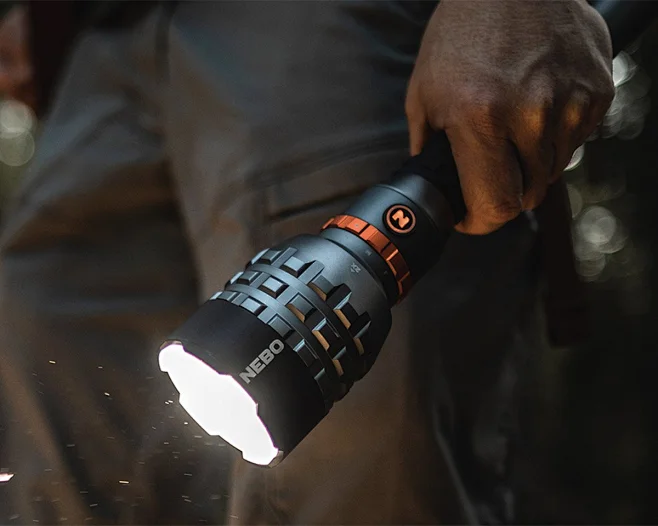 18,000 Lumens of Bright Light Emanate from NEBO’s Latest Davinci Torch-花瓣网