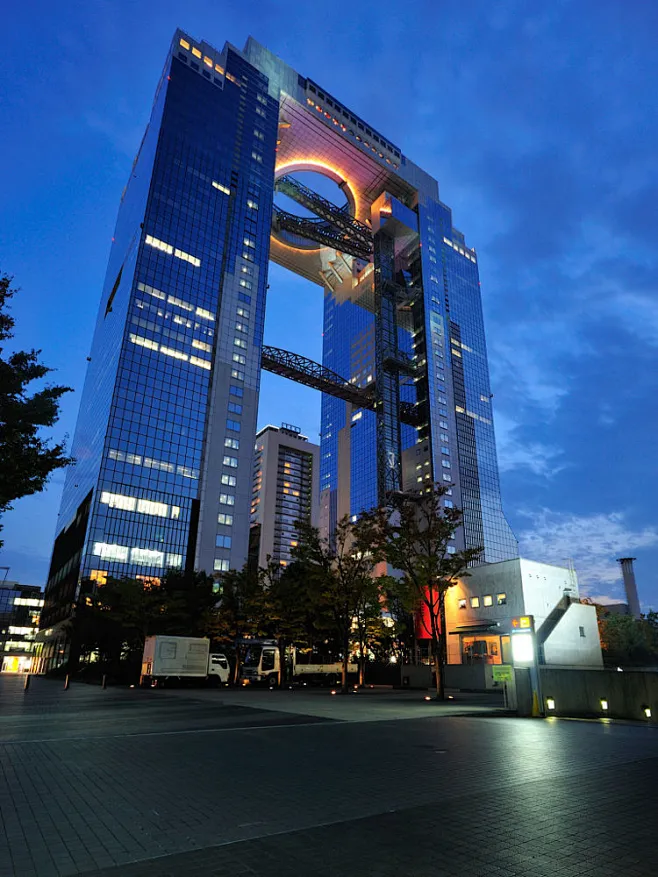 Umeda Sky Building by yLuthy Photography on 500px-花瓣网