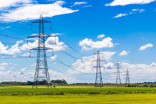 pylons-501773545-iStock_John-Kelly.jpg (1200×800)-花瓣网