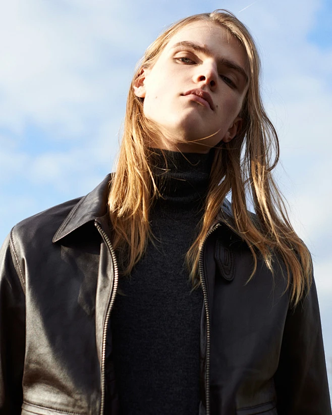 model：Hugo Goldhoorn photographer： Renee de Groot stylist：Suze Kuit ...