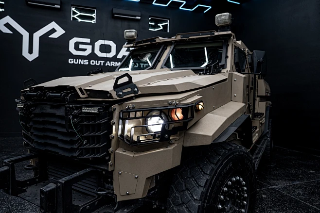 The Monstrous Atlas APC Is A $400k Ford-Based Military Truck For ...