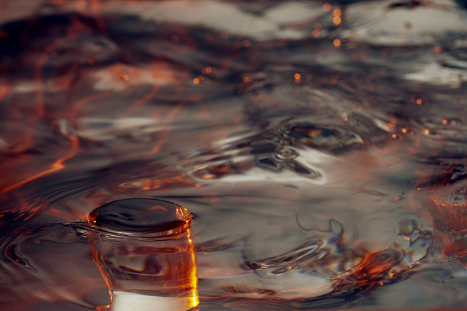 Shape and color of water skin care