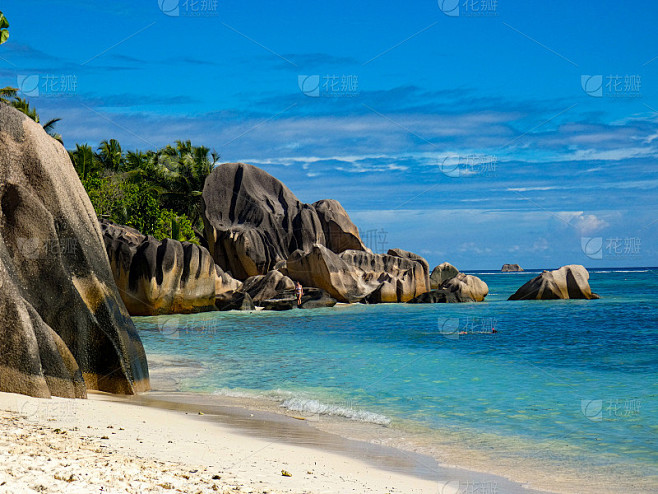 Anse Source d'Argent海滩。的堤