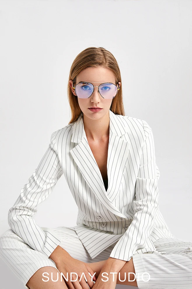 LOHO-眼镜拍摄-花瓣网