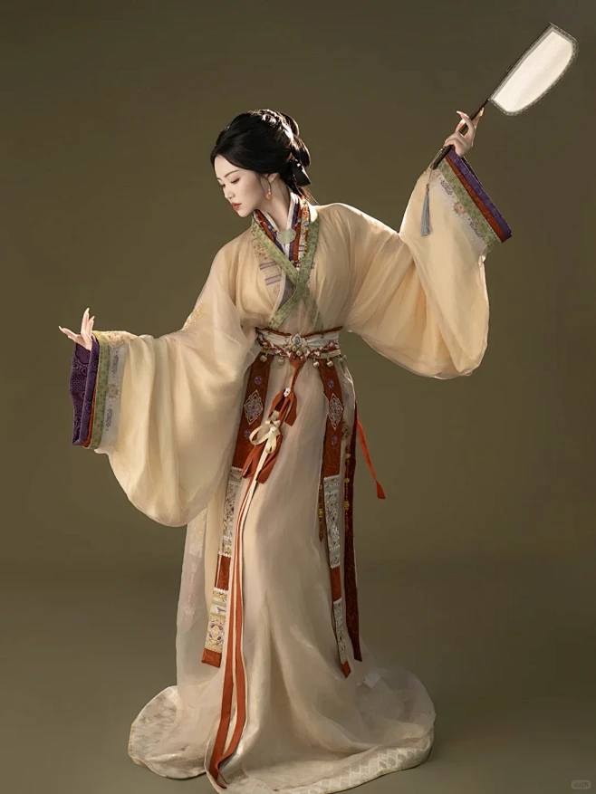 谁能拒绝一套质感超绝的战国袍写真 - 小红书-花瓣网