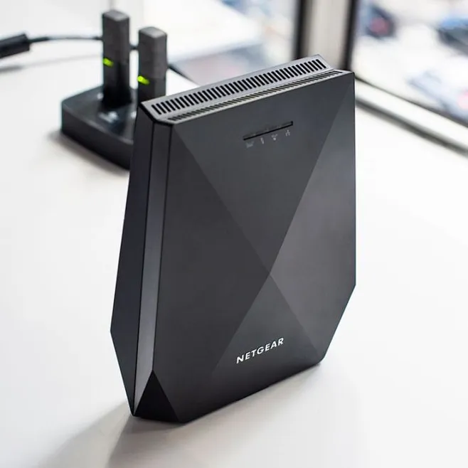 Netgear wifi range extender by means of an ethernet or cat45 link ...