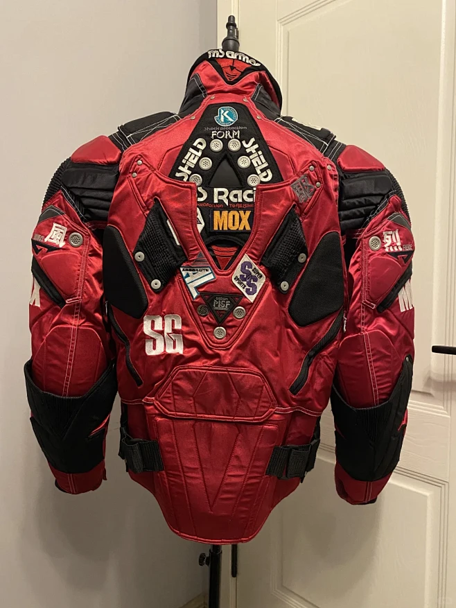 赛车服就是潮流服！kiss racing - 小红书-花瓣网