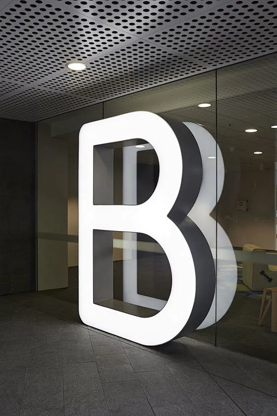 Qantas Campus Signage - Winner - 2014 Sydney Design Awards-花瓣网