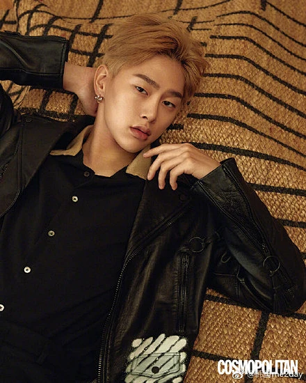 【OSEN】[JBJ"因为粉丝们才得以出道,与结果无关都是一次珍贵的经历~"]21时尚明星杂志 通过官网公开了新出道的男团#JBJ#为该杂志11月号拍摄的最新画报.采访中提到出道,成员们表示 ...