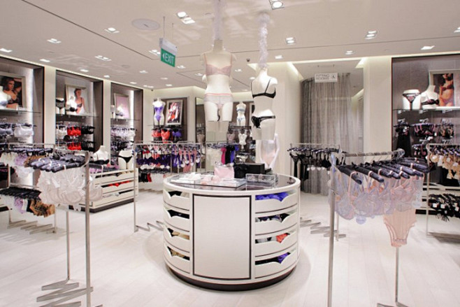 LINGERIE STORES! Robinsons boutique at Marina Bay Sands, Singapore ...