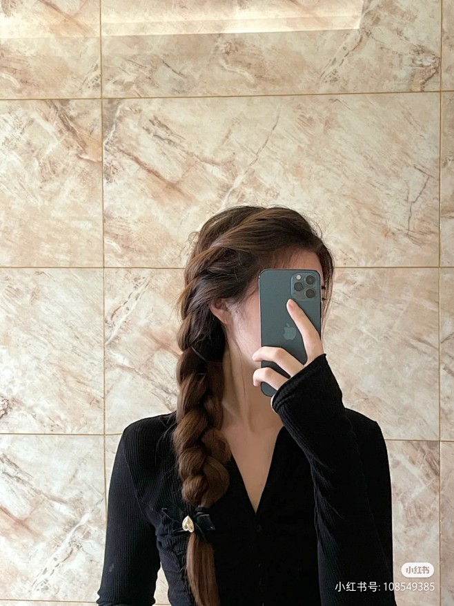 侧边麻花辫 转载自小红书@Ssyy_