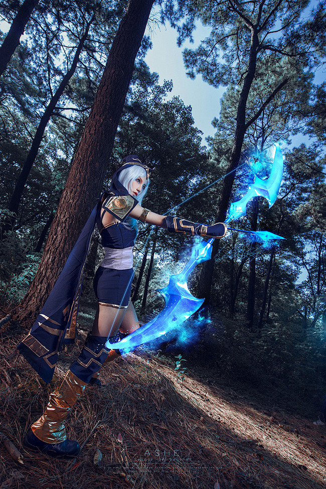 遥遥子的cosplay正片 寒冰射手 艾希 | 半次元-ACG同人创作&同好社群