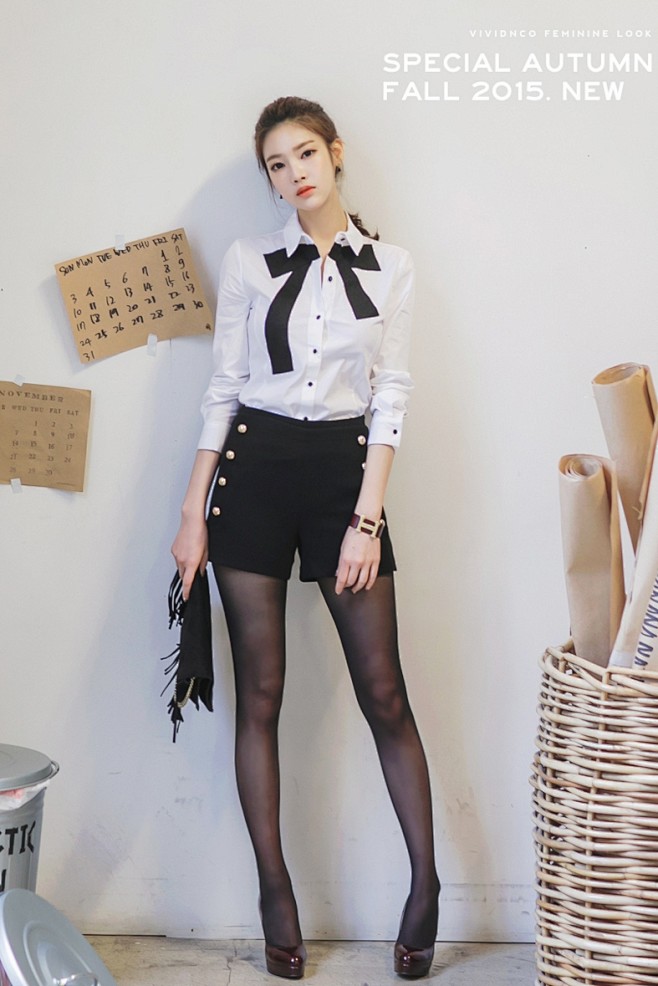 女性站姿照片人体结构参考来自cgbook.cn (1447)