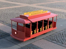 Neighborhood Trolley-花瓣网