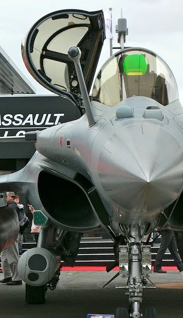 An easy way to quickly differentiate the Dassault Rafale from the ...