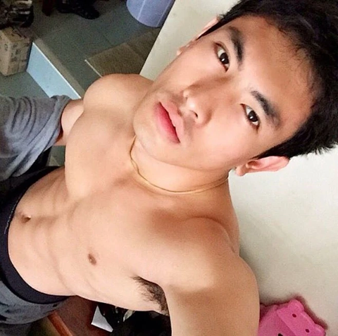 肌肉男照片人体结构参考来自cgbook.cn (858)-花瓣网