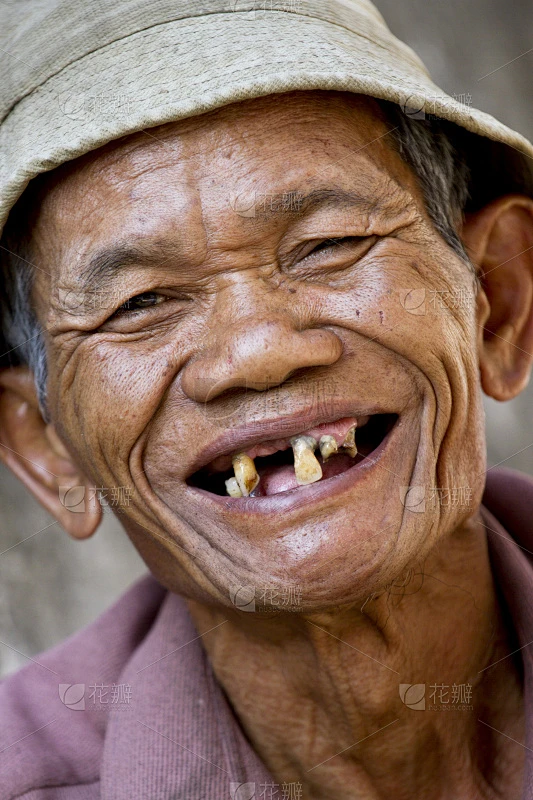 幸福,古老的,男人,缺牙,瘦弱,贫民窟,老年男人,肖像,东亚人,细的素材-花瓣网
