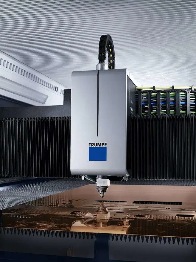A Trumpf 3030 fiber laser in act-花瓣网