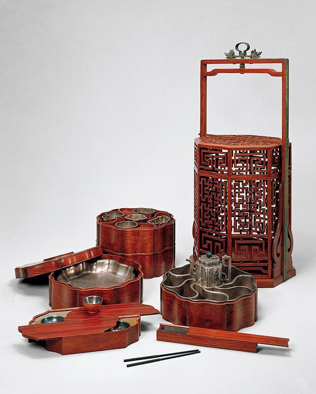 皇上喊你吃饭啦！ : 中华民族的饮食文化历史悠久，种类繁多，正如相声贯口报菜名：“有蒸羊羔、蒸熊掌、蒸鹿尾儿、烧花鸭、烧雏鸡、烧子鹅 ...