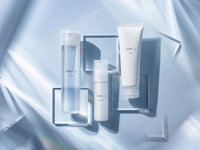 Cosmetics on Behance-花瓣网