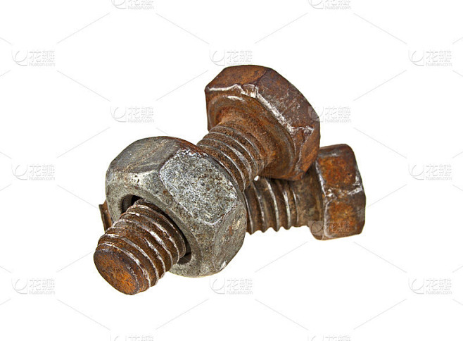 两个生锈的螺栓和螺母隔离在白色背景上