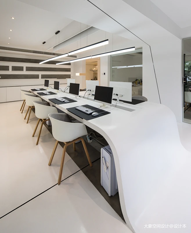 现代美学办公室办公桌设计-花瓣网