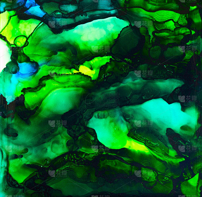 蓝色和绿色的酒精墨水