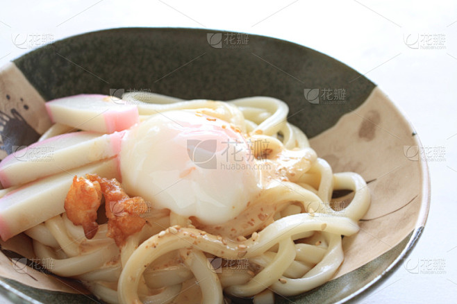 乌冬面,日本食品,留白,鱼糕,水平画幅,鸡蛋,无人,白色背景,影棚拍摄,室内