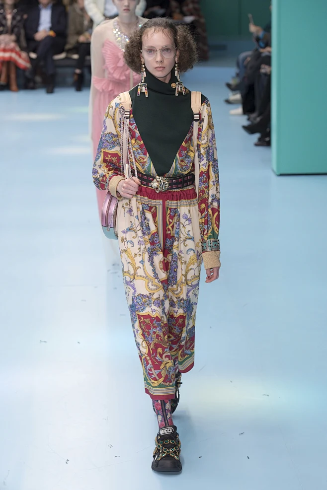 Gucci Fall 2018 Ready-to-Wear Fashion Show : The complete Gucci Fall ...