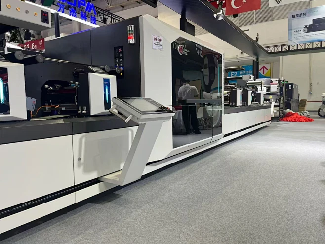 3bf73a1c-b8e3-422c-aa36-1451ba273c45-花瓣网