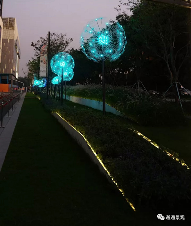 JCFO|漫步式城市商业街区|深圳华润万象天地 : 华润万象天地是由华润置地倾力打造的中国城市人文综合体，由6座国际甲级写字楼组成，以其高完整 ...