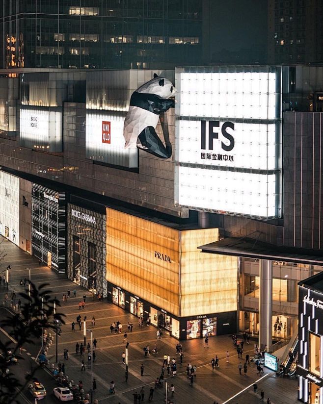 成都IFS，熊猫在爬楼-花瓣网