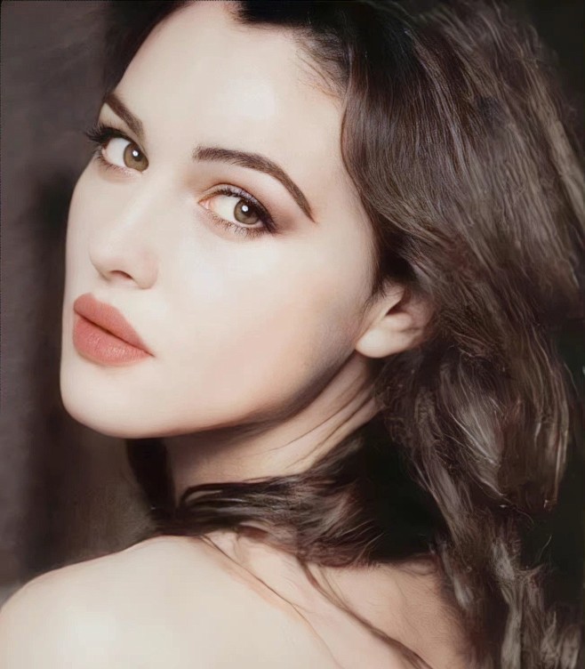 莫妮卡·贝鲁奇