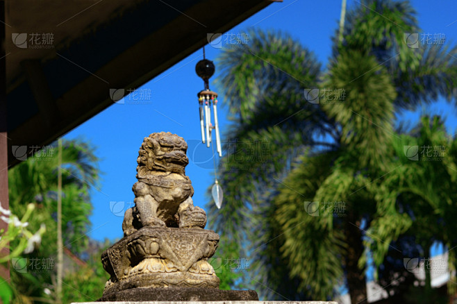 the Pi Xiu statue the animal in chinese fairy tale in front of the home ...