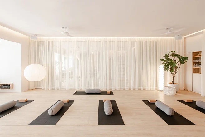 瑜伽工作室设计,Studio Kanta,瑜伽室设计案例,吉隆坡,230㎡,Stretch & Flow,瑜伽工作室设计方案,诊所,诊所设计方案-花瓣网