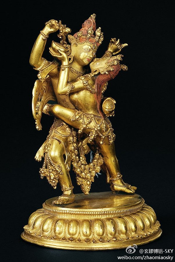 清代 慈悲智慧的铜鎏金双身佛