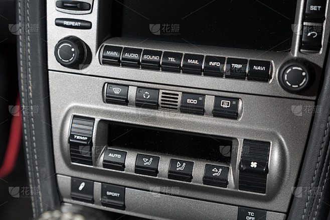 汽车内饰控制面板