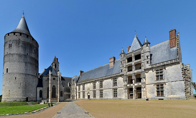 Châteaudun (Eure-et-Loir) - Le château - Donjon, Sainte-Chapelle ...