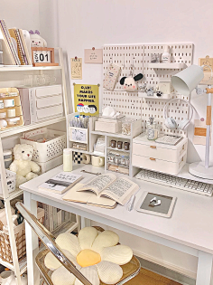 书桌-花瓣网|陪你做生活的设计师 | 唧ins书桌整理置物架-tmall.com天猫