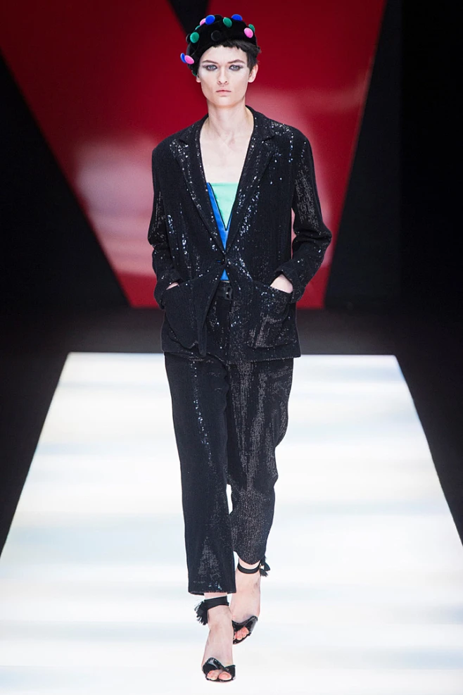 印花狂潮，Giorgio Armani 2018春夏时装秀|Neeu你有-花瓣网