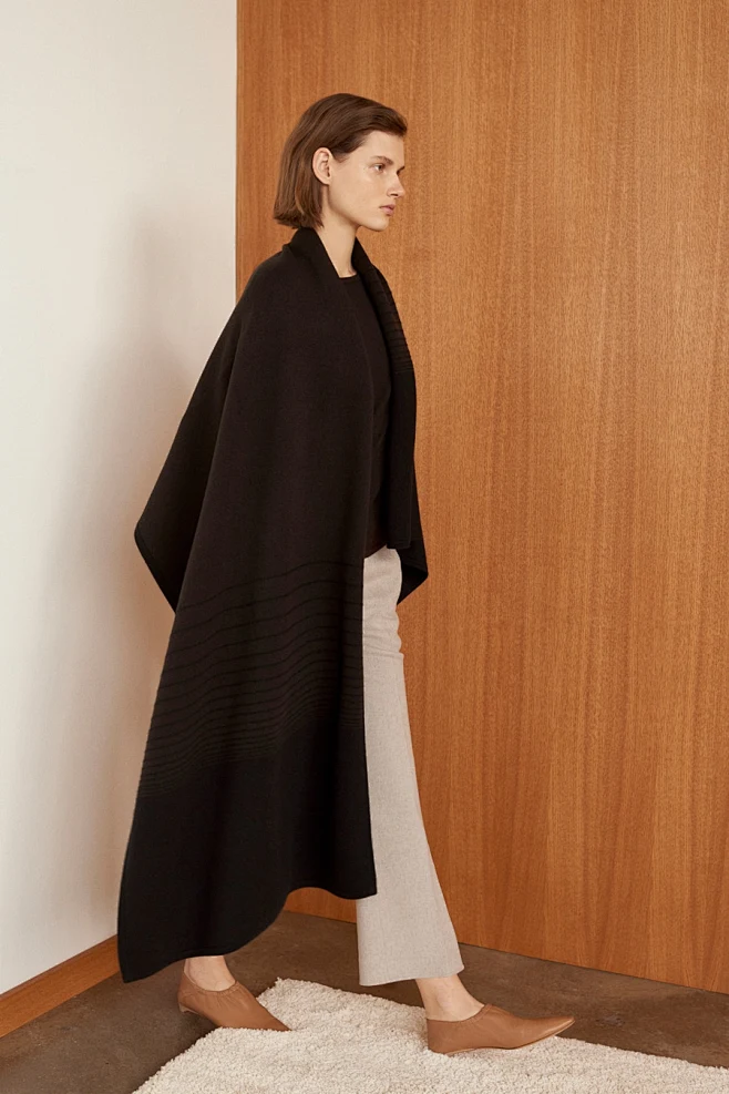 TSE Cashmere Fall 2018 Giedre Dukauskaite by Thomas Slack - Fashion ...
