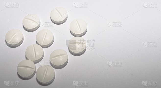 Piils背景。平板电脑。有吃药和维他命的医学背景