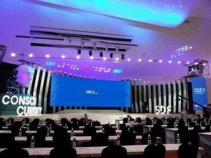 stage design for the press conference: 2 тыс изображений найдено в ...