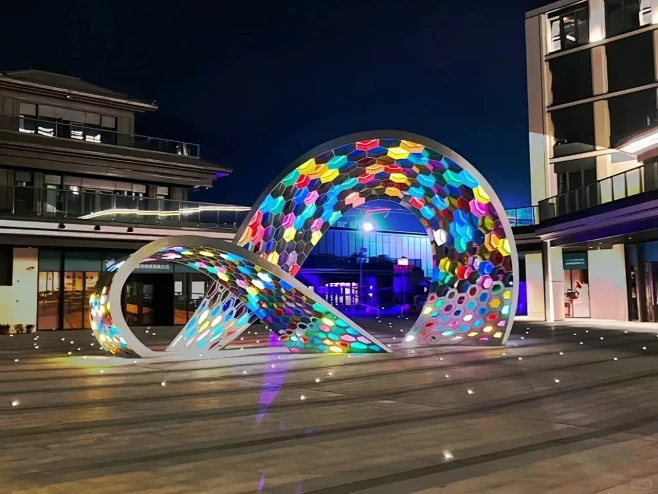 公共艺术_无限之光_2_美成雕塑公共艺术_来自小红书网页版-花瓣网