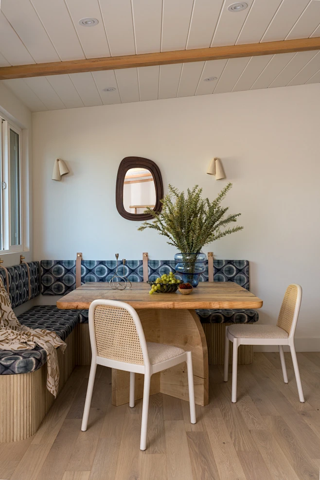Example of a 1950s light wood floor, beige floor, exposed beam, shiplap ...