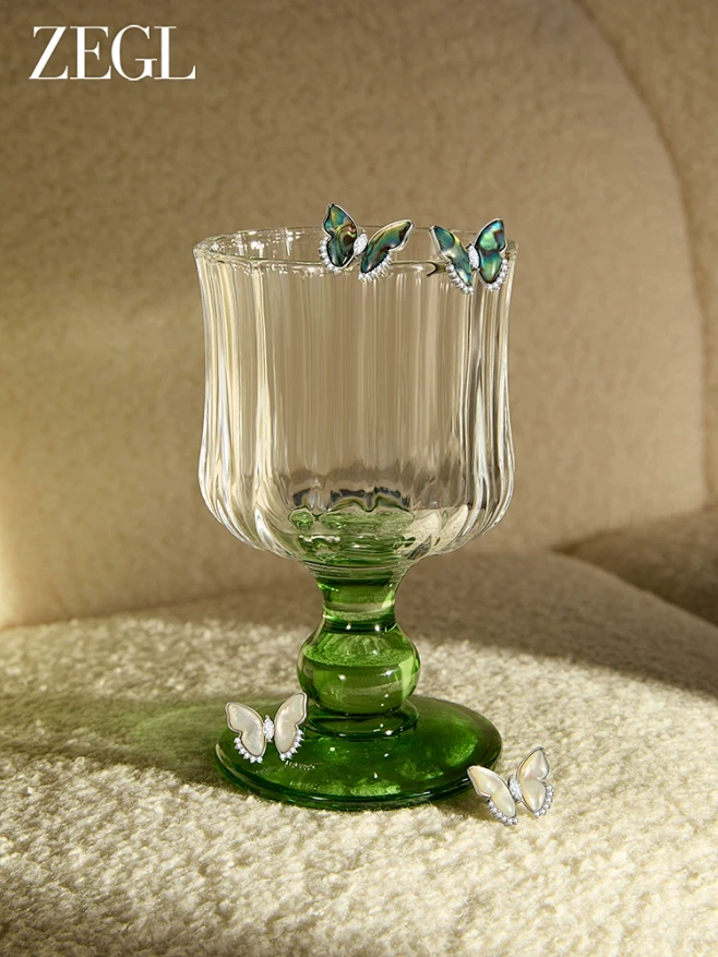 ZEGL设计师梦蝶系列蝴蝶耳钉女轻奢高级大气耳环度假风鲍鱼贝耳饰-tmall.com天猫-花瓣网