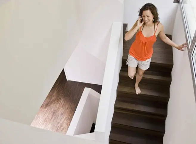 上楼梯打电话的搜索结果_百度图片搜索-花瓣网