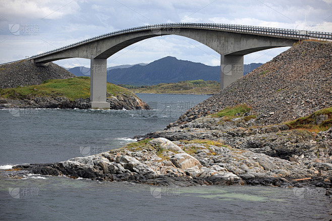 挪威大西洋路上的Storseisundet桥
